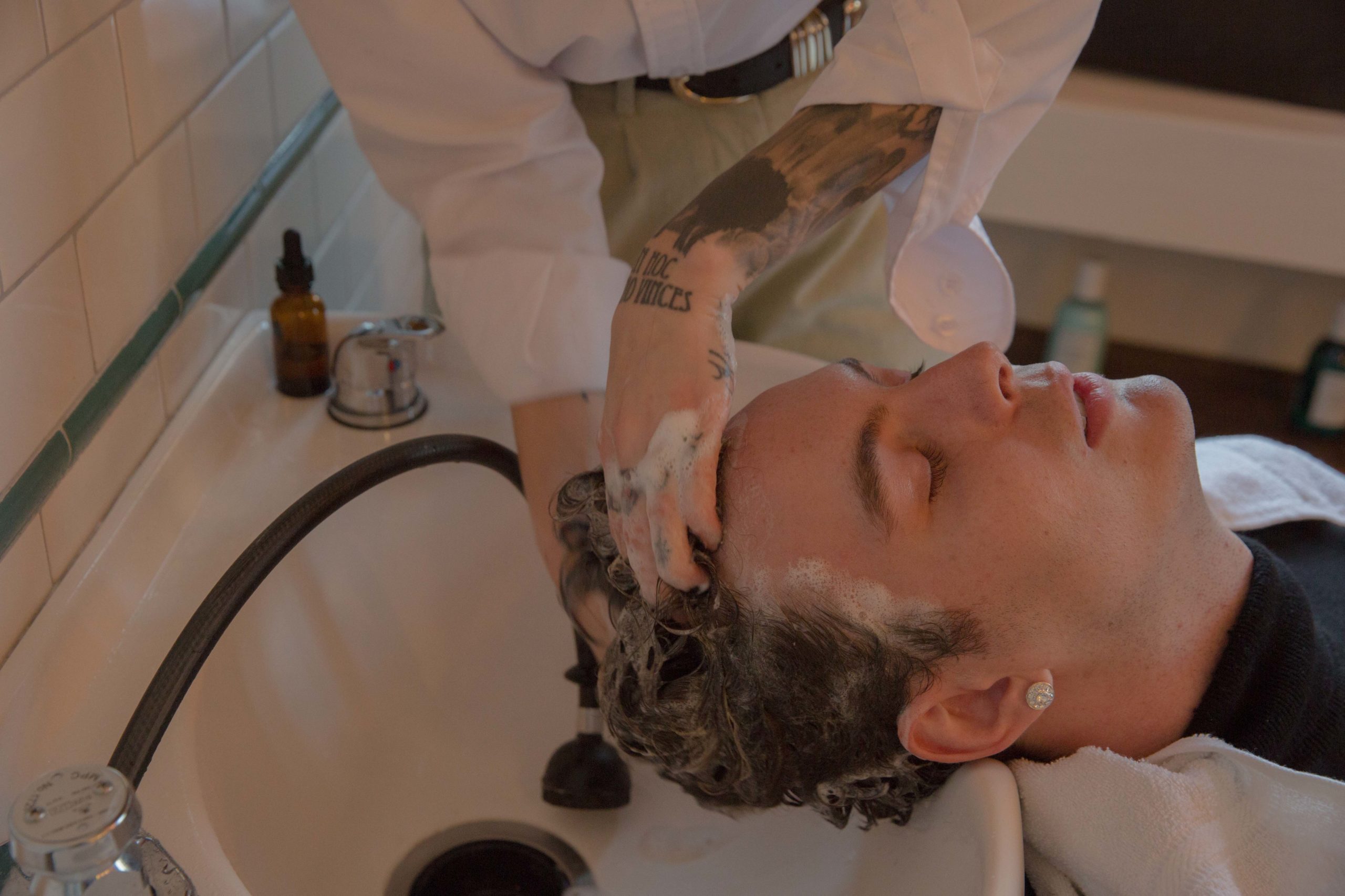 What You Should Be Looking For In Your Shampoo - Barber Surgeons Guild®